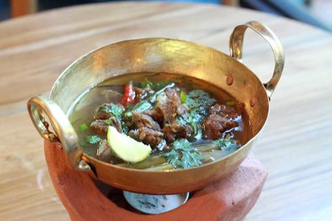 ลิ้มลองอาหารตำหรับชาววังยะหริ่ง @Yaring Cuisine เชียงใหม่