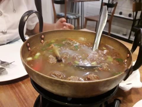 ลิ้มลองอาหารตำหรับชาววังยะหริ่ง @Yaring Cuisine เชียงใหม่